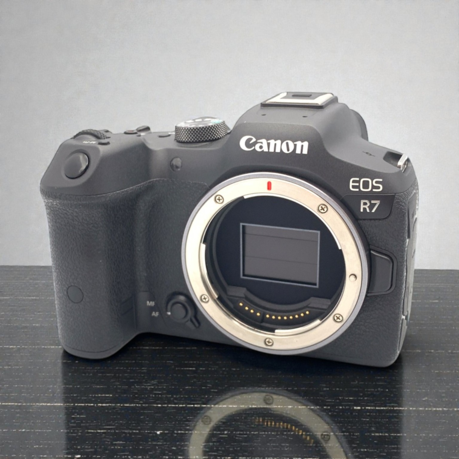 Canon EOS R7 ボディの中古 (美品)・¥125,920 売り切れ by forie | みんなのカメラ